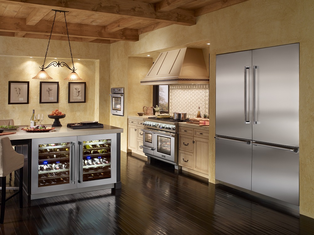 Smart Refrigerators VS. Traditional: What’s Worth the Extra Cost in ...